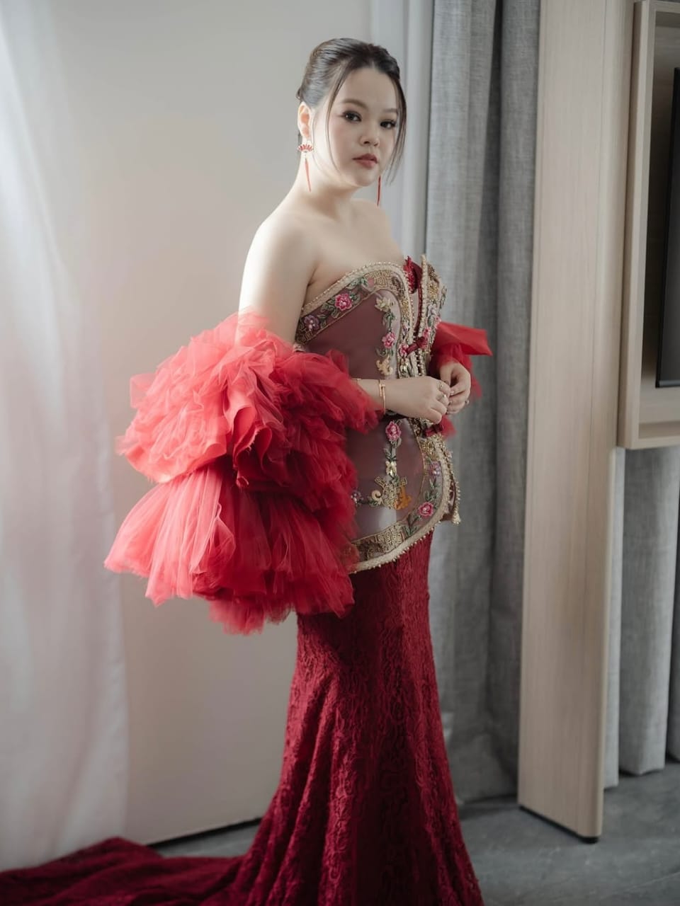 Maroon Cheongsam Evelyn BE | LOTA